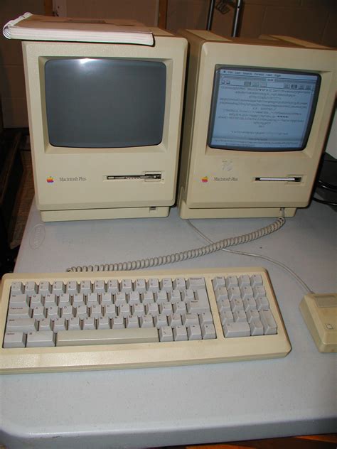 Vintage Computer Photos Subject Apple Macintosh Plus Vintagecomputer Net Computer History