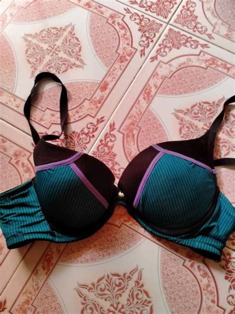 ความชอบส่วนตัว อยากคุยสาวๆทุกวัย ผมคุยได้ทุกคนครับ On Twitter สาว