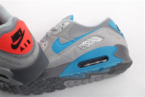 Nike Air Max 90 ‘Moscow’: Release Info & Images – Footwear News