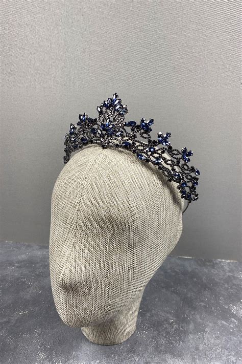 Melis Model Bridal Henna Crown Daydreamer