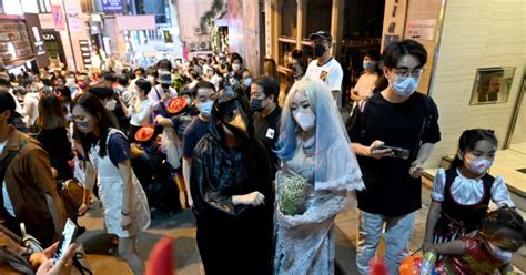 29년 전 참사 겪은 홍콩…안전한 핼러윈 즐겼다