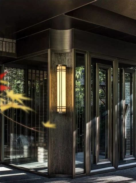 专业定制设计非标工程灯具，具有创新能力以及设计能力的一支强大队伍，承接国内外各大酒店售楼部样板房豪宅会所灯具的设计与生产。tel Wechat ：19179528280