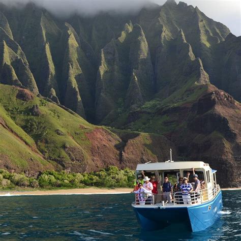 Na Pali Coast Snorkeling And Boat Tour