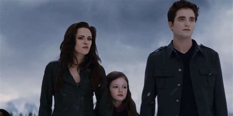 Twilight 10 Hidden Details In The Breaking Dawn Deleted Scenes