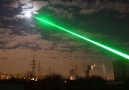 Лазерная указка 2000 mW с фокусировкой луча. Самый мощный зеленый лазер ...
