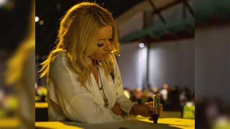 Billionaire Lynsi Snyder Stands In Line For 2 Hours For Job Interview