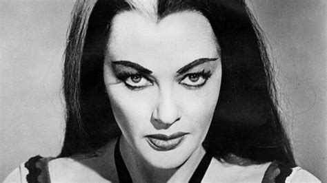 Yvonne De Carlo