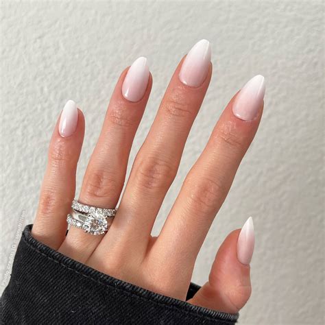 Best 13 Almond Nails You Must Try This Year