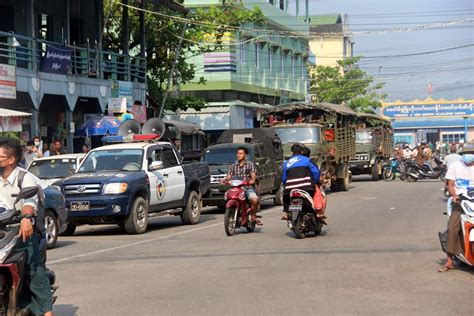 Mizzima News In Burmese မြိတ်မြို့ ကမ်းနားလမ်း၌ စစ်ကောင်စီ ပစ်ခတ်မှုကြောင့် မြို့ခံ ၂ ဦး ကျည