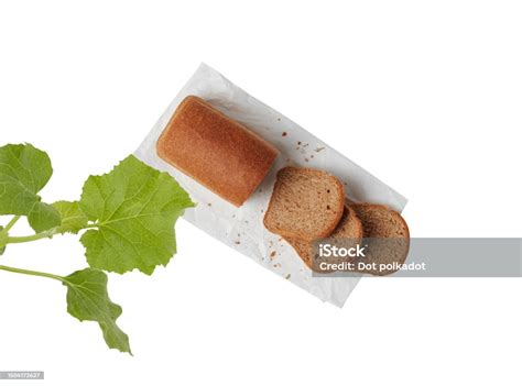 종이에 얇게 썬 빵 평면도 잘라낸 흰색 배경과 클리핑 패스 갈색에 대한 스톡 사진 및 기타 이미지 갈색 건강한 생활방식