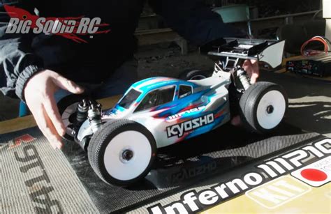 Video Kyosho Inferno MP10e TKI2 Buggy Big Squid RC RC Car And Truck News Reviews Videos