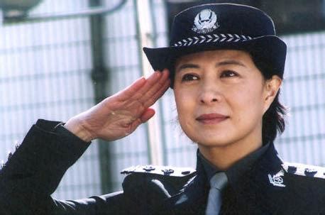 十年前她演活了任長霞是關曉彤的戈壁母親她德藝雙馨 每日頭條