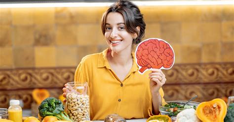 Що уповільнює старіння мозку — найкращі продукти