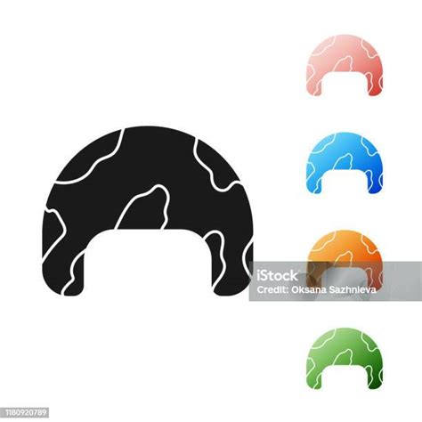 흰색 배경에 고립 된 검은 군사 헬멧 아이콘입니다 방위와 보호의 상징 육군 모자 보호 모자 다채로운 아이콘을 설정합니다 벡터 일러스트레이션 강철에 대한 스톡 벡터 아트 및