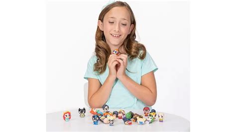 Dc Minis Collectible Figures Make Superheroes Adorable The Toy Insider