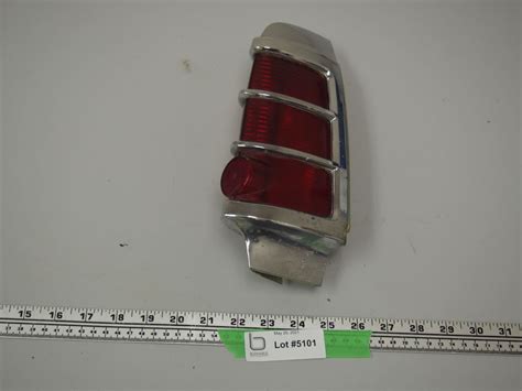 Vintage Tail Light 1963 Pontiac 10 1 4 Long Bodnarus Auctioneering