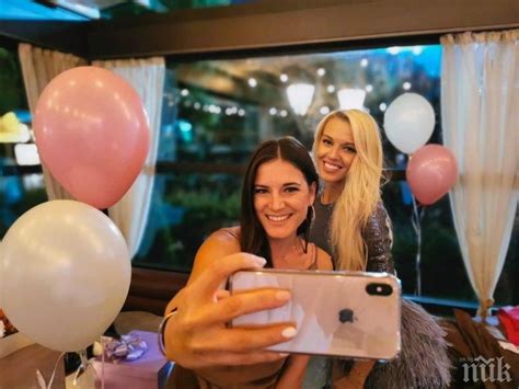 Натали Трифонова поля рожден ден с баба си СНИМКИ Информационна агенция ПИК