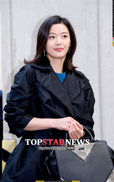 [hd포토] 전지현 ‘레전드 오브 레전드…‘여신 비주얼 루즈앤라운지 최규석 기자 톱스타뉴스