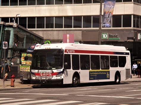 Septa New Flyer Xde40 At 15th And Jfk Center City New Flyer City