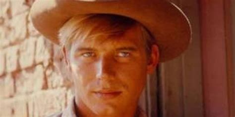 Every Actor In The Gunsmoke Cast Whos Still Alive