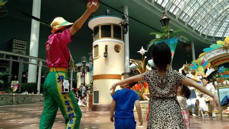 롯데월드에 왔다 퍼레이드편 Youtube