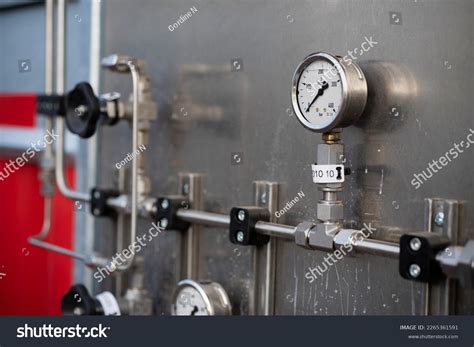 Gauge Manometer Measure Pressure Differences Stock Photo Shutterstock