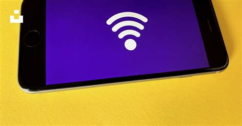 파란색과 검은 색 아이폰 케이스 사진 Unsplash의 무료 보라색 이미지