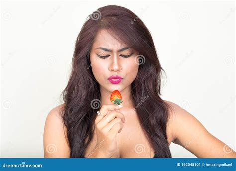 穿着内衣的年轻漂亮印度女人肖像 库存图片 图片 包括有 性感 淫荡 纵向 藏品 背包 健身