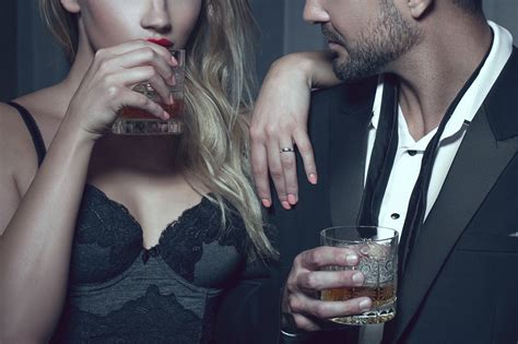 I Work At An NYC Underground Sex Club Here S What It S Like