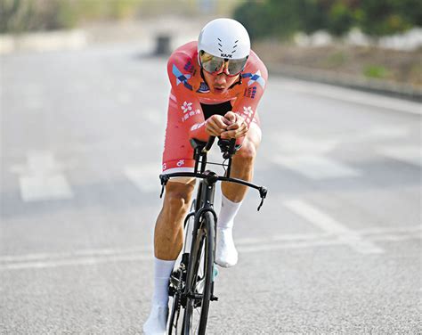 自覺擔起「大師兄」重任 香港文匯報