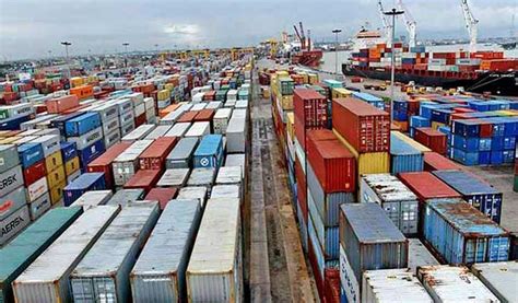 চটটগরম বনদর শলক ফক দয পণয পচর বডছ Chittagong Port Landmarks