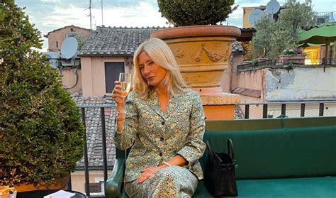 Μαρί Σαντάλ Η ξεχωριστή τούρτα που έσβησε η αδερφή της