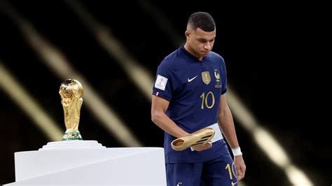 Les Supporters Français Signent Une Pétition Pour Que Le Dernier Match