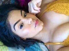 Kellyta Morena Muito Gata E Exibida Fez Uma Live Picante De Calcinha Mostrando Seu Rabetao E