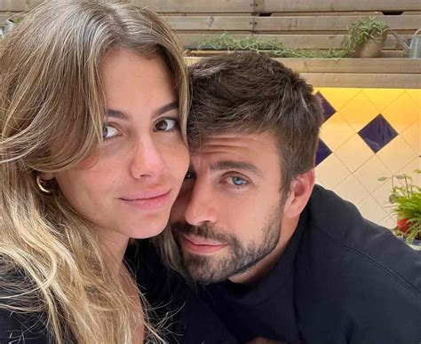 Gerard Piqué Shares Rare Photo With Girlfriend Clara Chia Marti