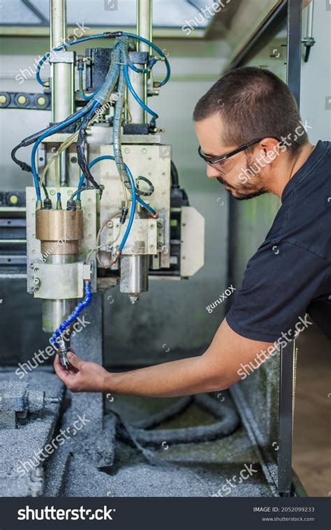 150 Cnc Routers Operator Royalty Free Photos And Stock Images Shutterstock