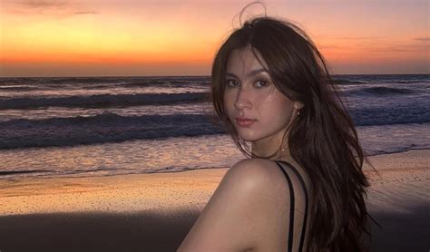 Bareng Teuku Ryan Saat Hadiri Gala Premier Celia Thomas Dihujat