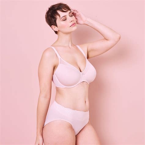 Bali Womens One Smooth U Ultra Light Convertible Bra Df3439
