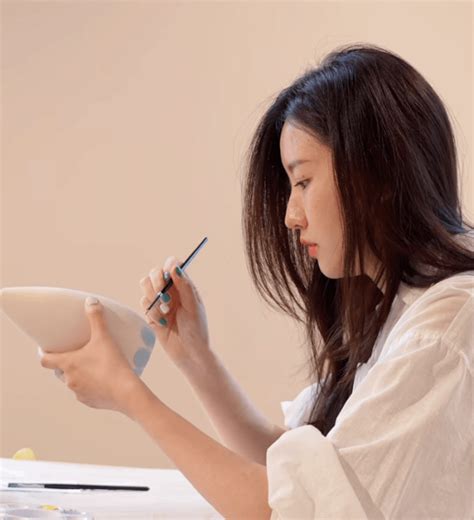 Pottery Taster Class Hand Building London Ts Classbento