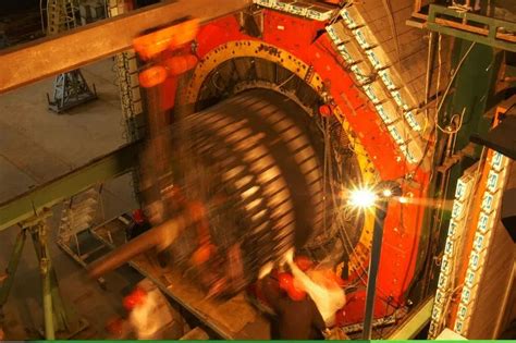 高能物理研究所：50年科学发现与创新发展之路 高能物理研究所成立50周年