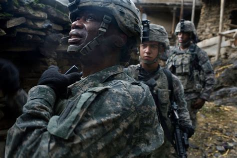 Us Army Sgt First Class Thomas Wright Specialist Robert Soto And