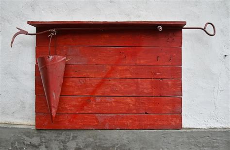 Mesa De Madera Contra La Pared Foto Premium