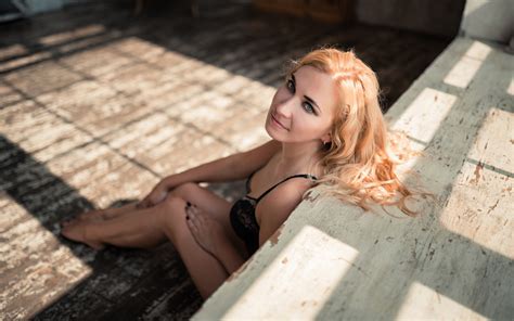 배경 화면 여자들 금발의 좌석 검게 그을린 검은 란제리 검은 손톱 피사계 심도 뷰어를보고 2048x1280 Motta123 1174138 배경