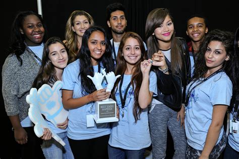 Biggest Assembly Ever With Zendaya Honeywired™