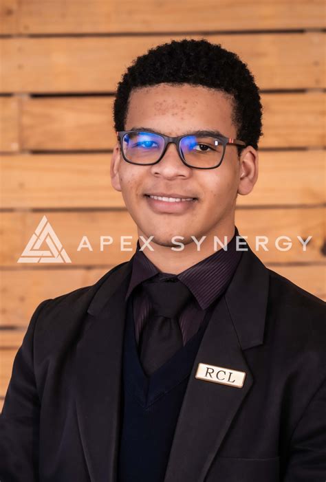 Gr 11e 16 Photographer Apex Life