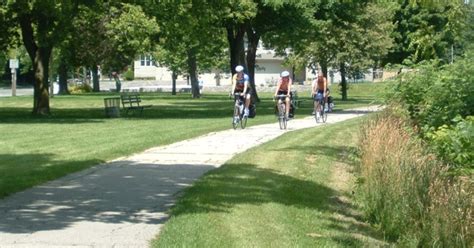 Lakefront Oak Leaf Trail Travel Wisconsin