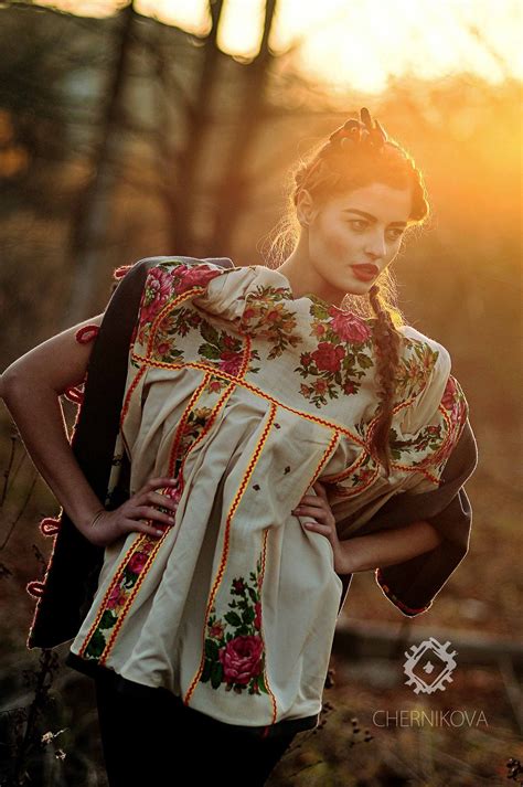 Традиционная украинская одежда в исполнении современных украинских