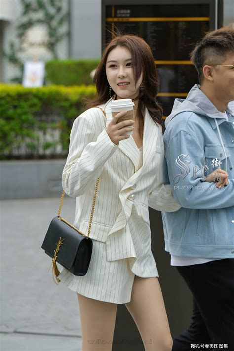 时间教会了我们，万事藏于心不表情 搜狐大视野 搜狐新闻
