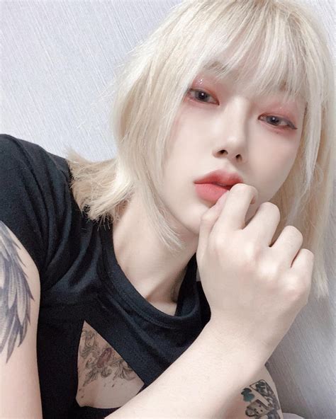 인플루언서 심자몬 타투 A컵 슬렌더 몸매 사진 셀카 프로필 나무위키 98년생 인스타 네이버 포스트