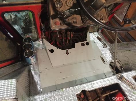 Wnętrze kabiny w Mtz 82 - Obrazek, fotka, zdjecie, photo #810627 ...